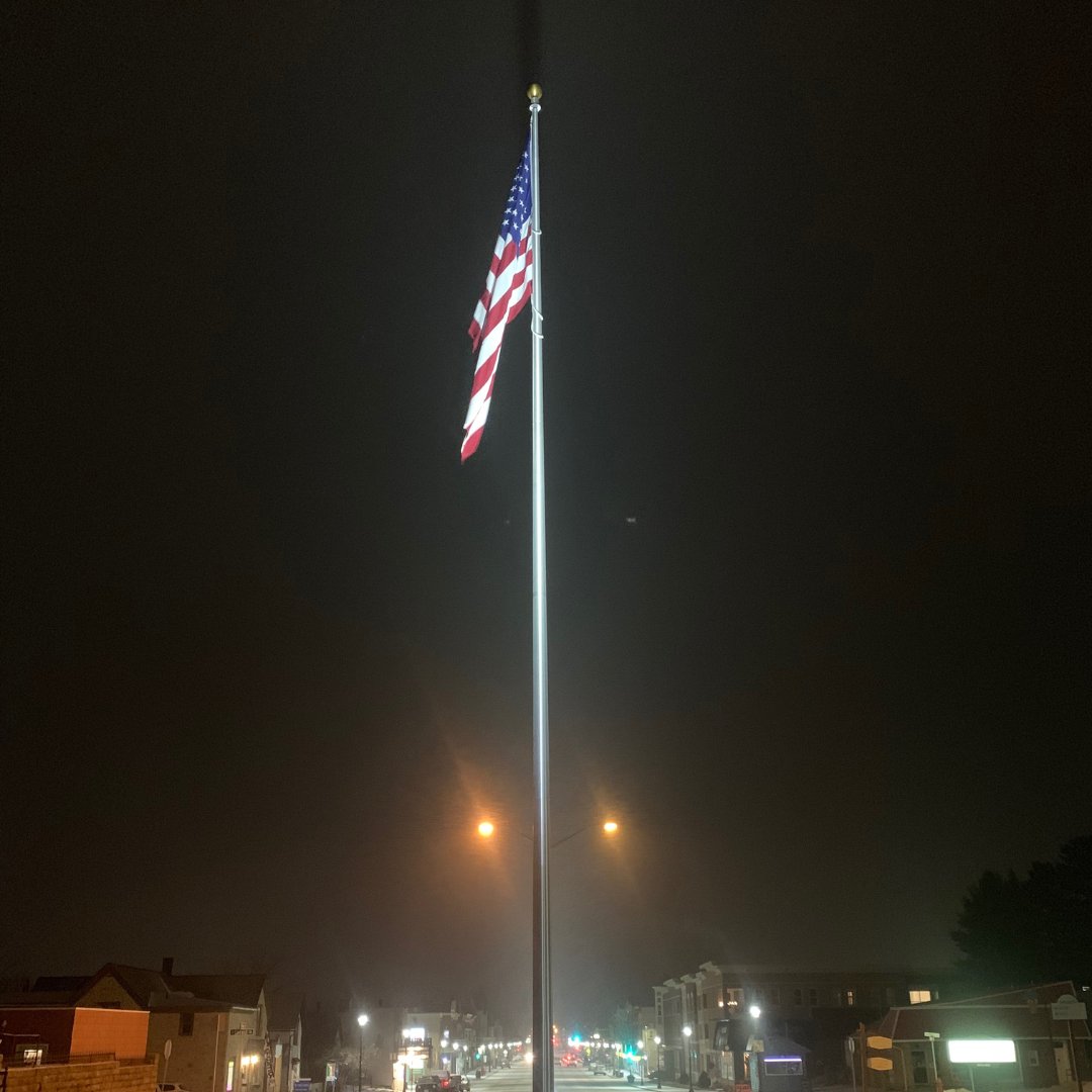 Beacon Flag Pole Lights LED | Heavy Duty Solar Flagpole Lights ...
